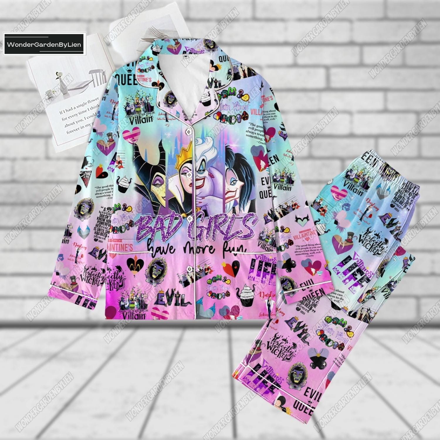 Christmas Evil Queen Disney Villain Horror Family Queen Grimhilde Scary ...